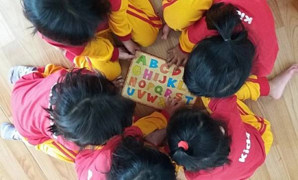 Menumbuhkan Sifat Saling Berbagi Sejak Dini | Dinas Pendidikan Pemuda ...